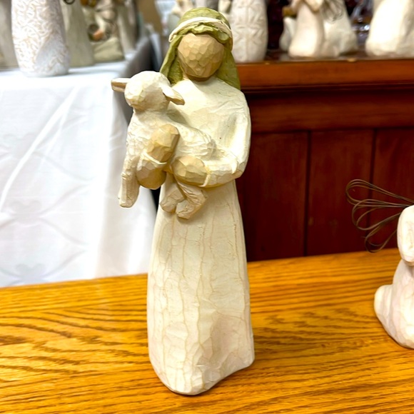 Willow Tree | Art | Vintage Willow Tree 999 Nativity Shepherd Holding A ...